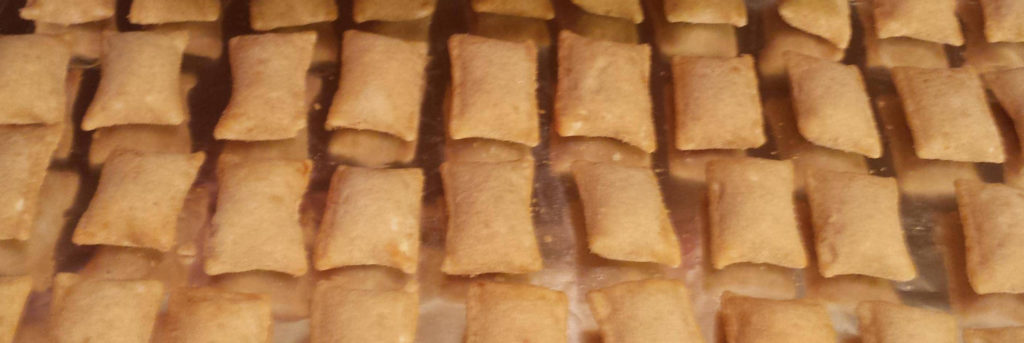 EPISODE 259: PIZZA ROLLS AND MAN CARDS!!! - Radio Ronin